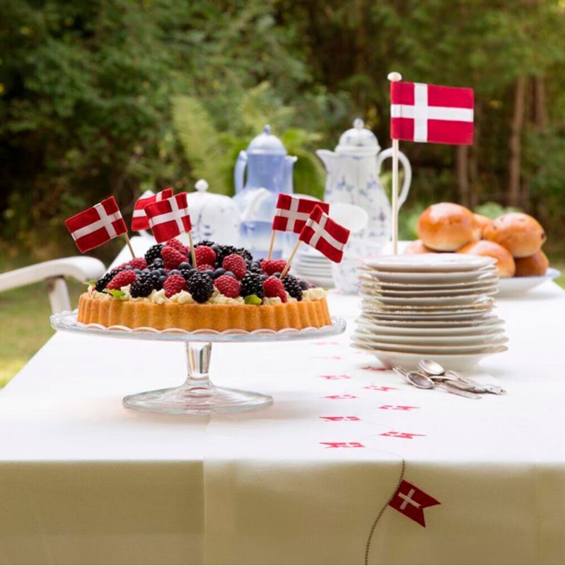 Elegant Bordflag med Dannebrog fra Langkilde & Søn - Køb her